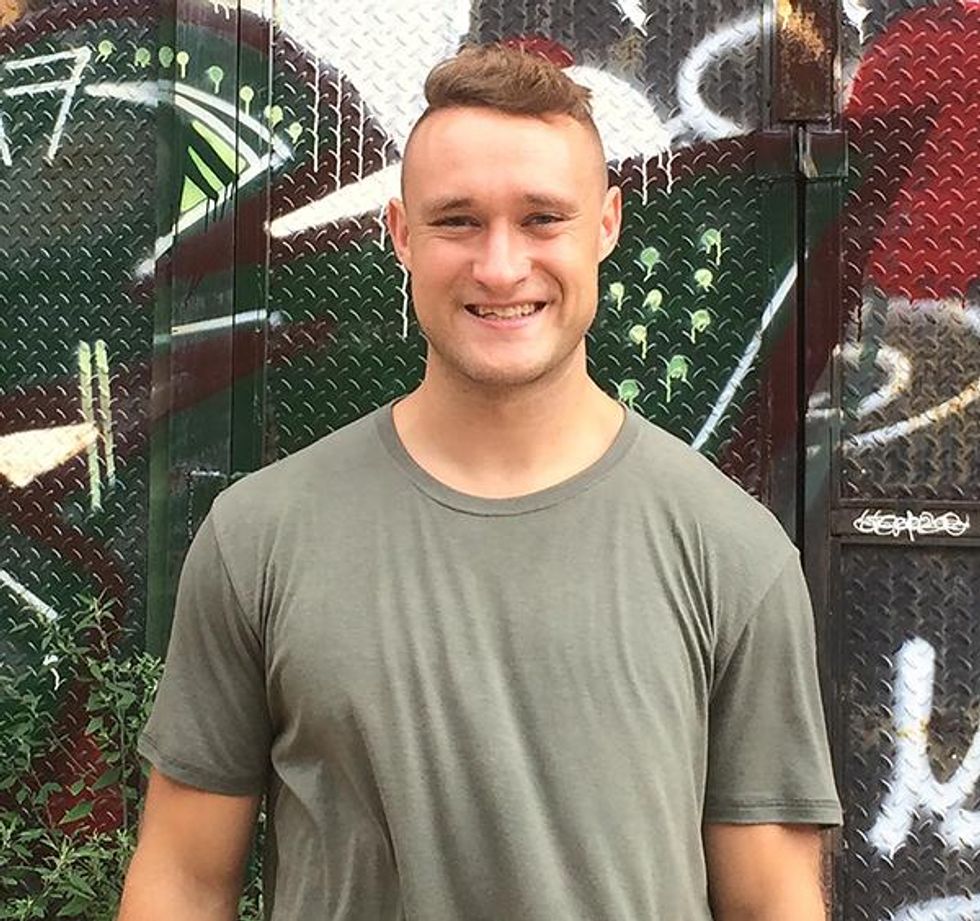 This College Kid is Using Grindr To Hook Up… HIV Testing